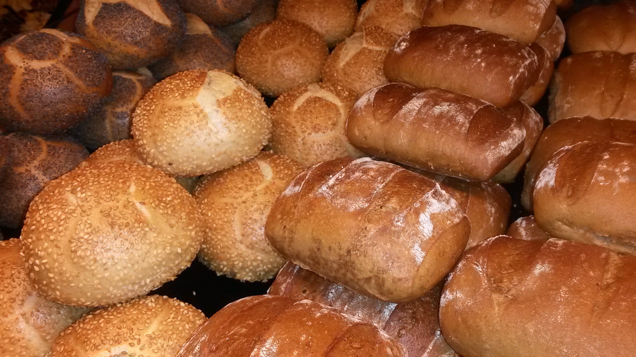 Bäckerei & Konditorei Hansen - Brot & Brötchen